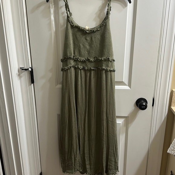 Hem & Thread | Dresses | Hem Thread Smocked Top Olive Midi Dress | Poshmark